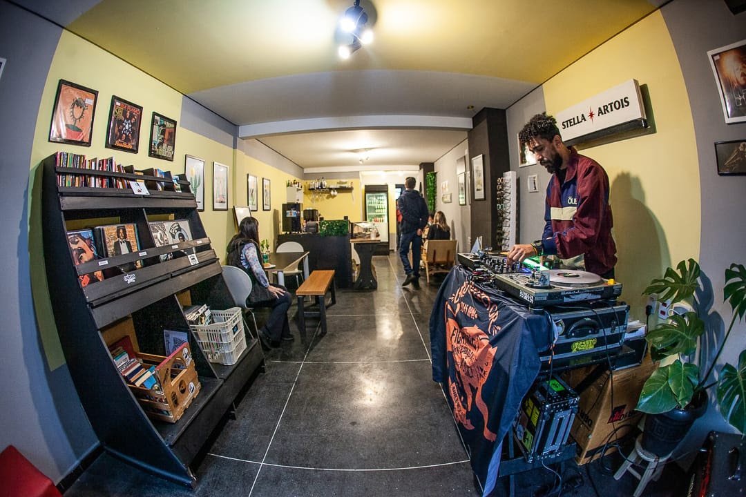 Brick Lane - Café e Discos - Curitiba - Revista Empório